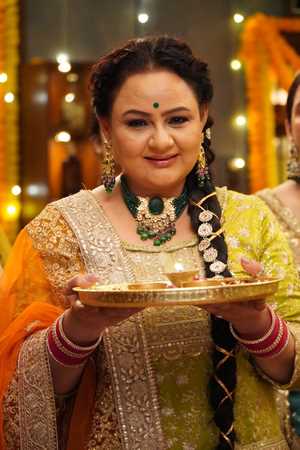 Read all Latest Updates on and about shefali rana